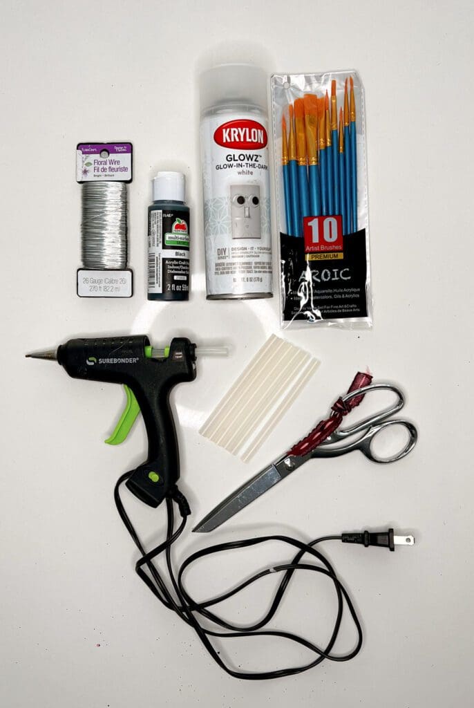 Easy Coastal Halloween Craft: Spooky Starfish Wreath - From the Bay to ...