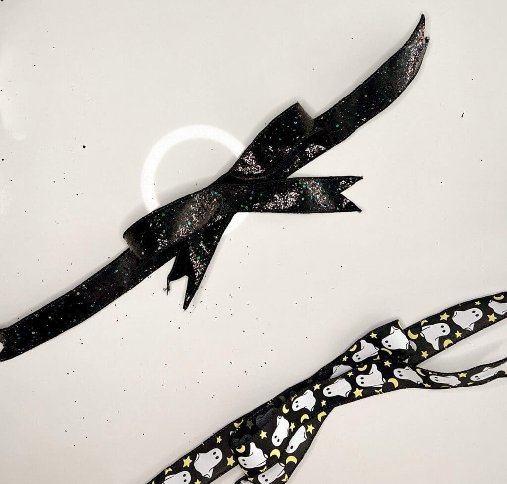 Easy Coastal Halloween Craft: Spooky Starfish Wreath - From the Bay to ...