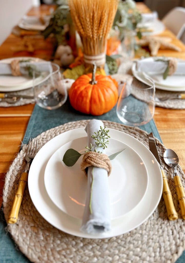 A Beautiful Coastal Thanksgiving Table – From the Bay to the Beach