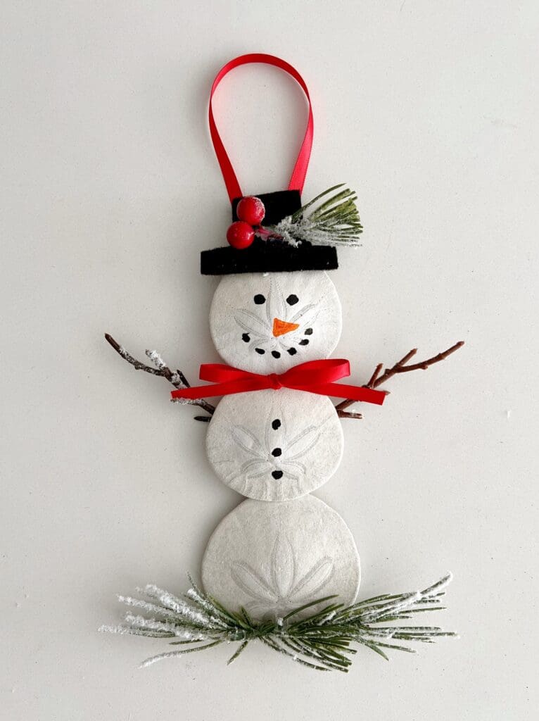 How to Make a Simple Seashell Snowman Ornament
