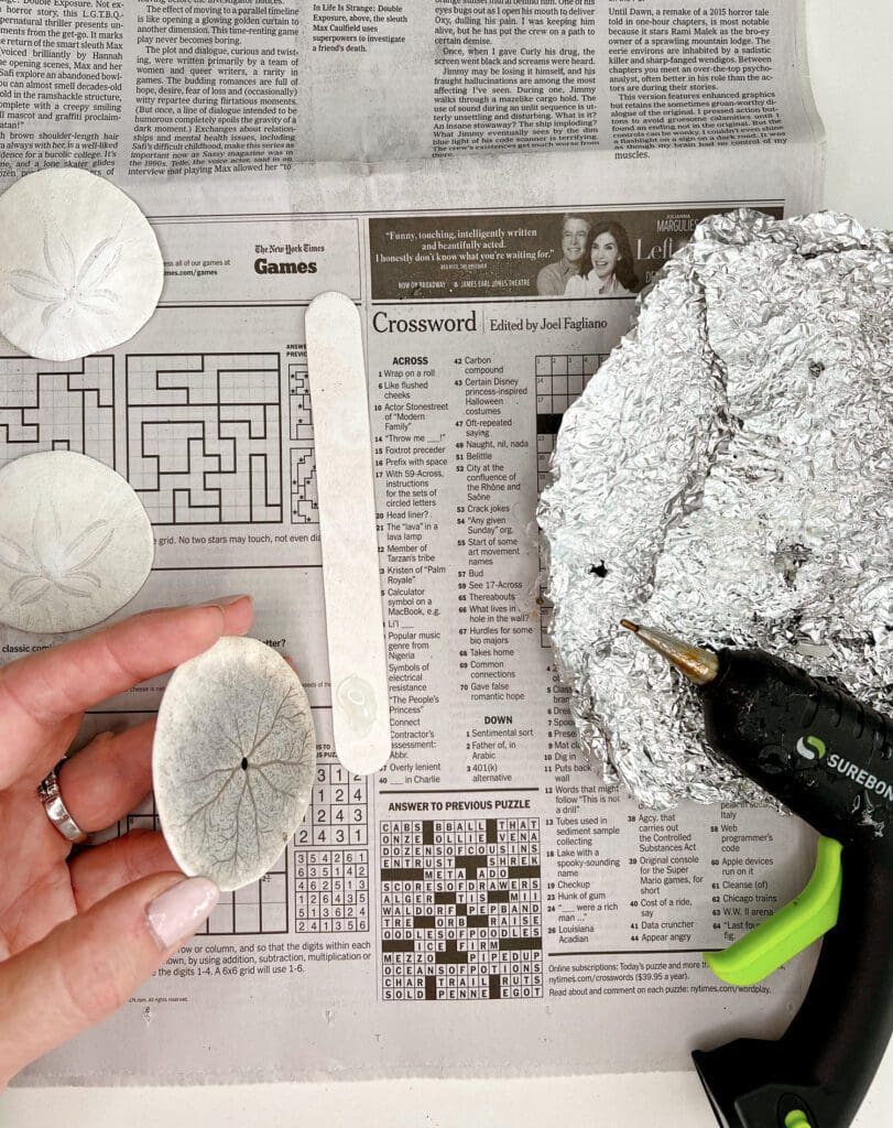 How to Make a Simple Seashell Snowman Ornament