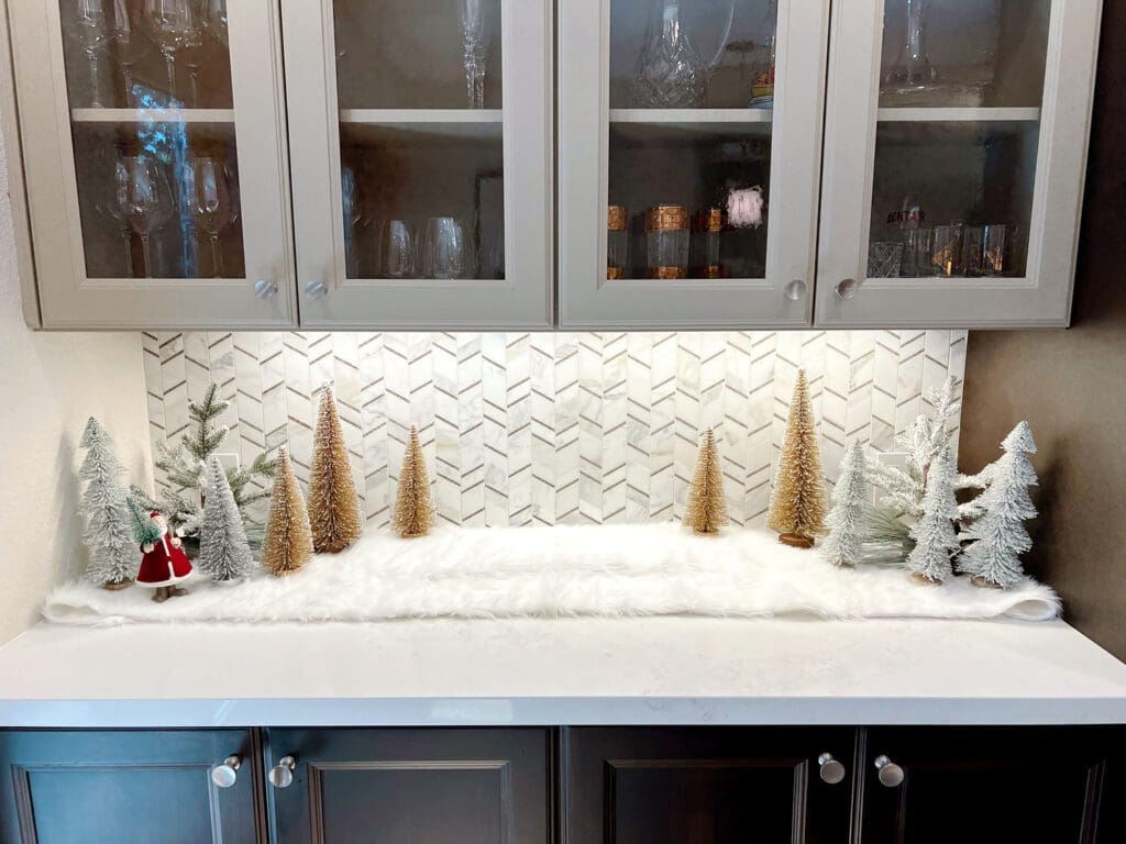 Cheers to the Holidays: How to Set Up a Stylish Bar in a Small Space ...