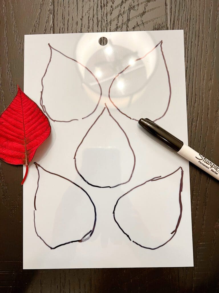 How to Make a Pretty Felt Poinsettia Garland